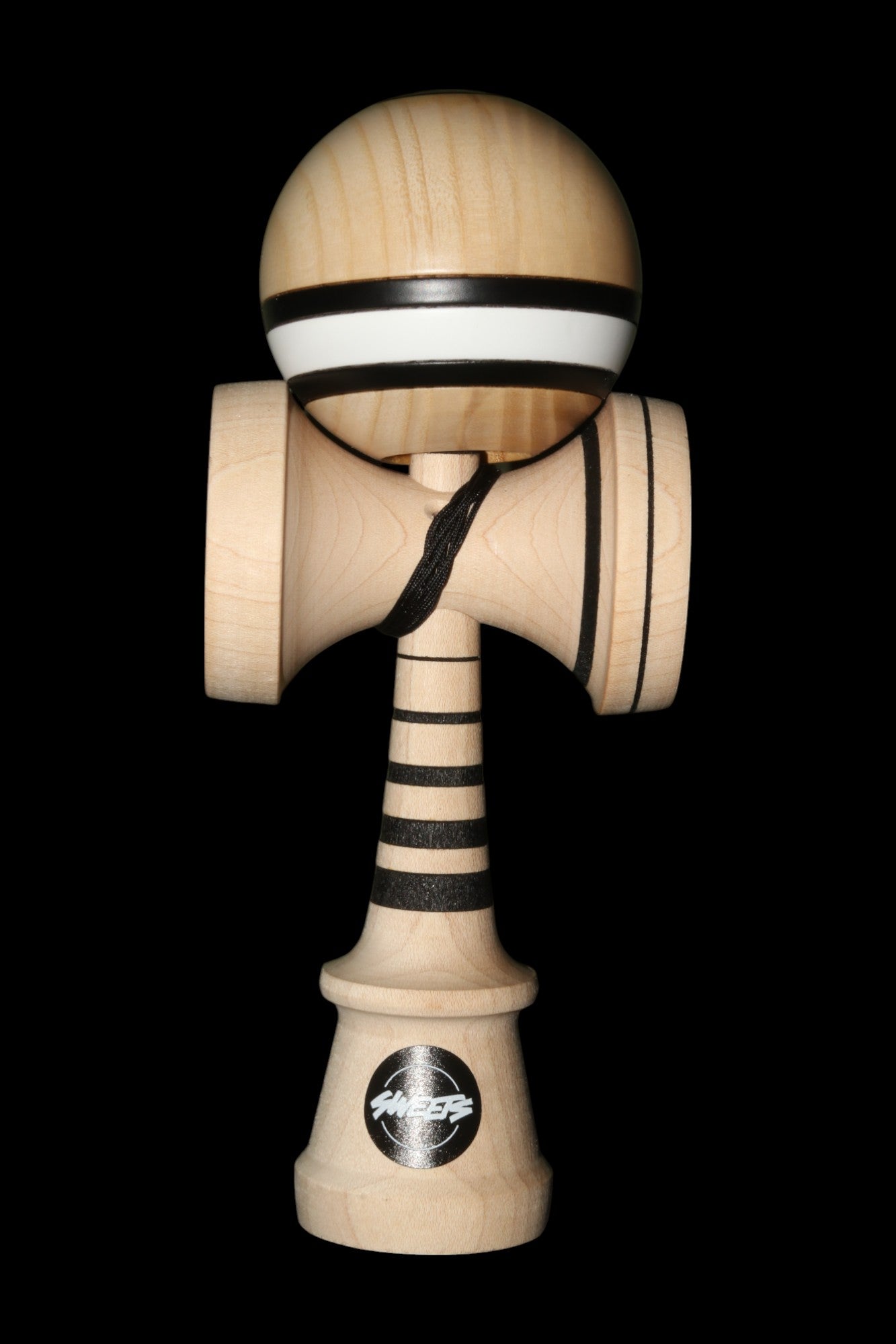MATT SWEETS JORGENSON - B&W - BROKEN SHAPE (Cushion) – Kendama Senses